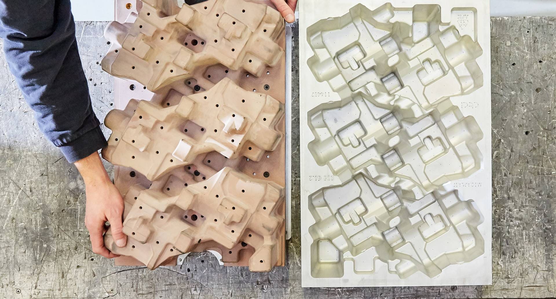 Thermoformage plastique sur-mesure, plateau de manutention ...